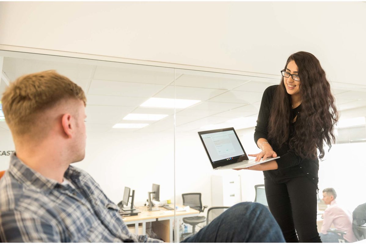 AccuraCast - The Video Advertising Agency for B2B Brands